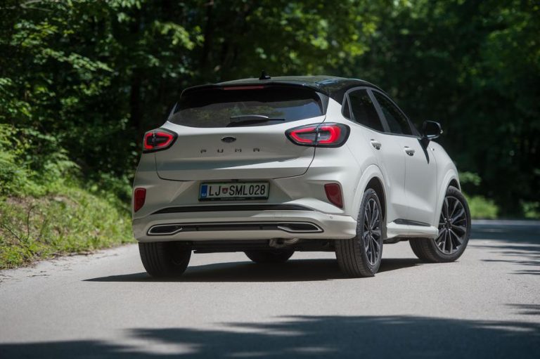 Ford Magazine - Ford Puma ST-Line Vignale izstopa - Ford Magazine